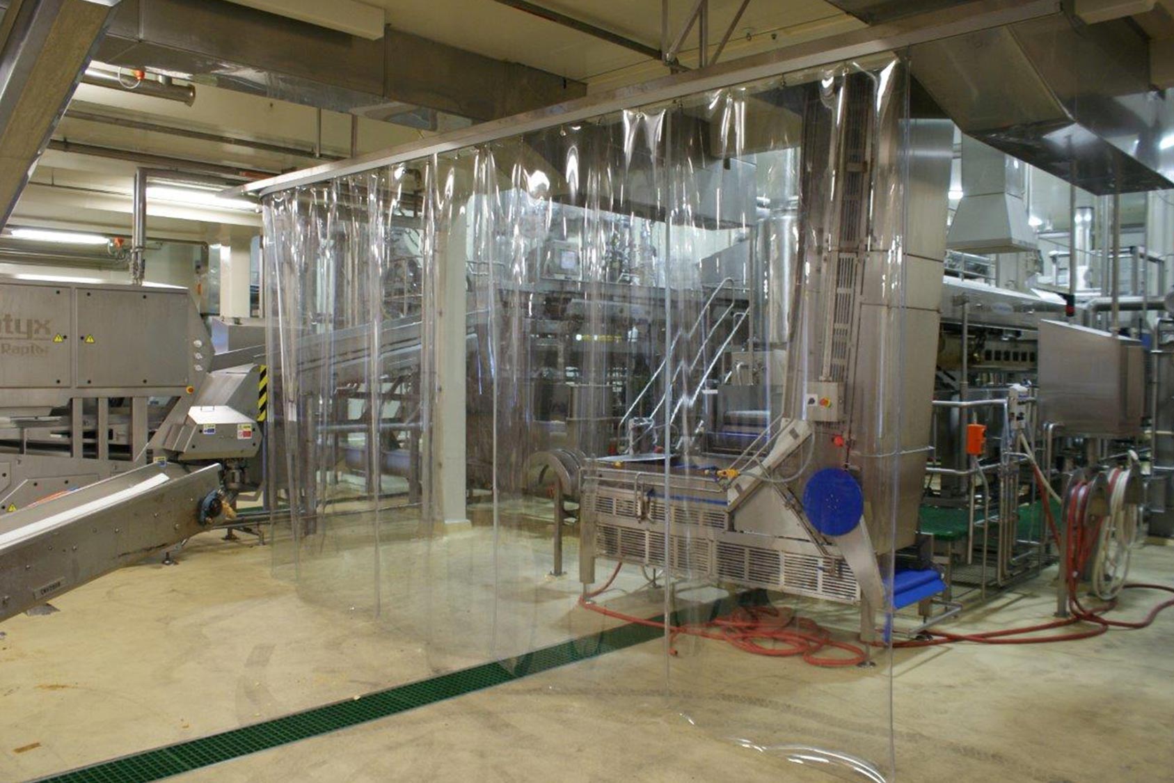 Corrosion-Proof Wet Area Door Solutions for Maintenance Control